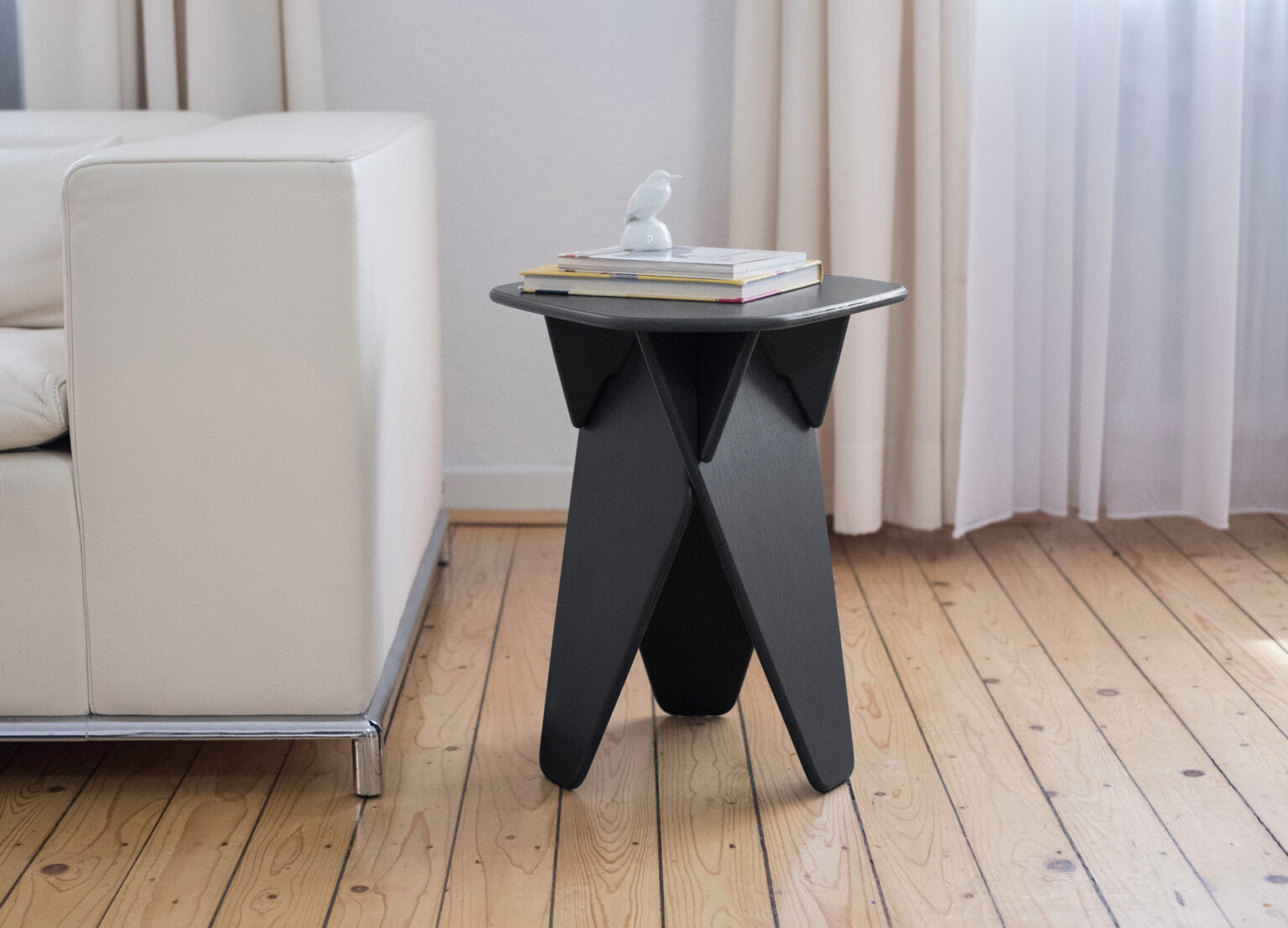 Wedge Table black — caussa